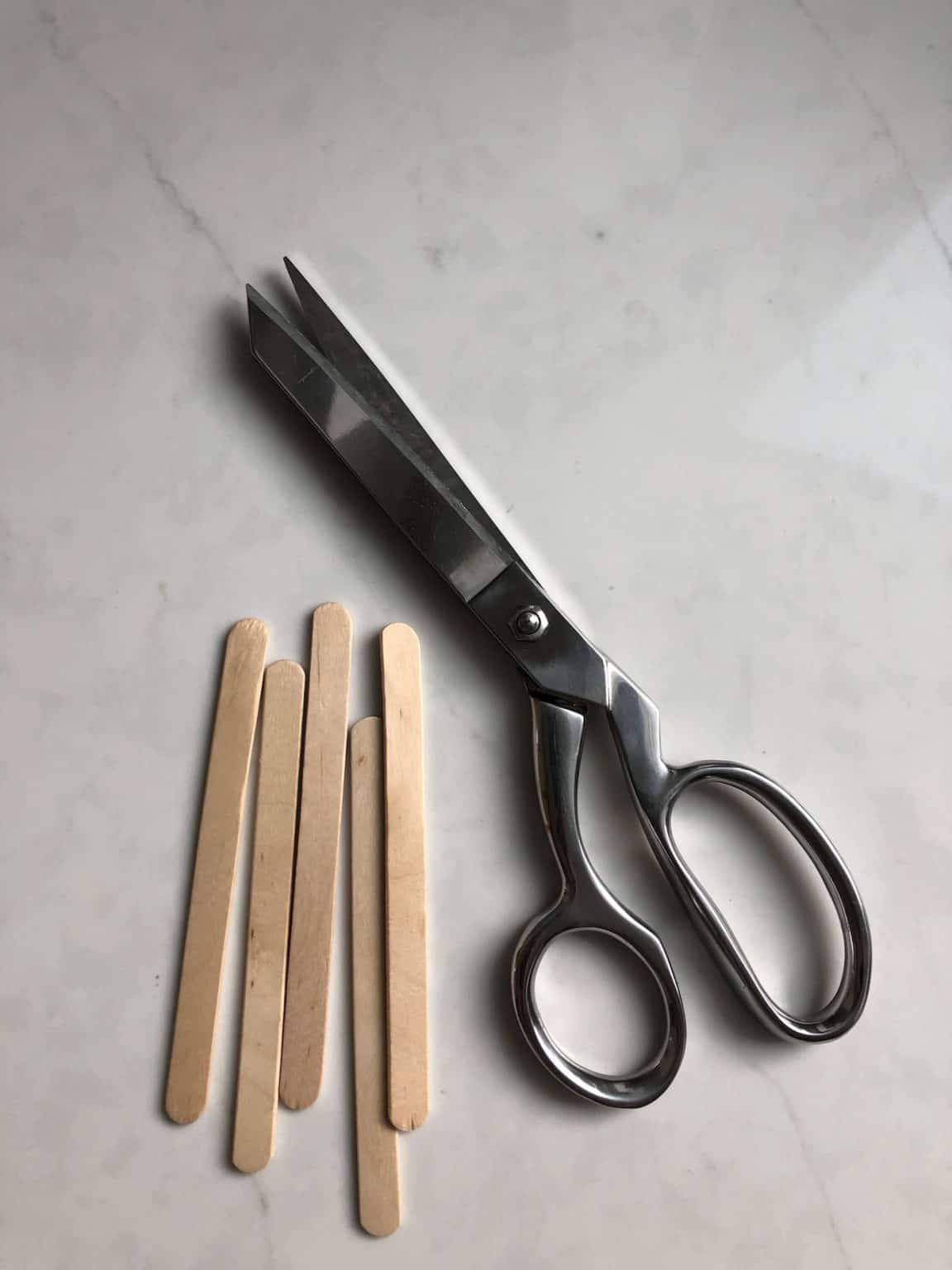 Popsicle stick sled ornaments for festive fun ️ 🛷 Dive into creativity ...