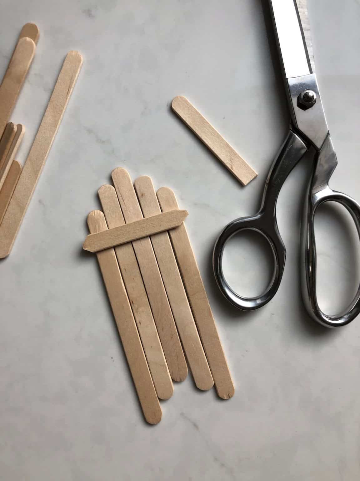 Popsicle stick sled ornaments for festive fun ️ 🛷 Dive into creativity ...