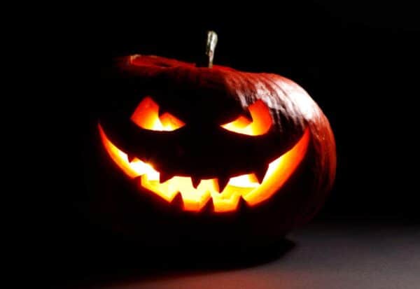 Scary pumpkin faces 🦇🎃 45+ jack o'lantern carving ideas to scare the ...