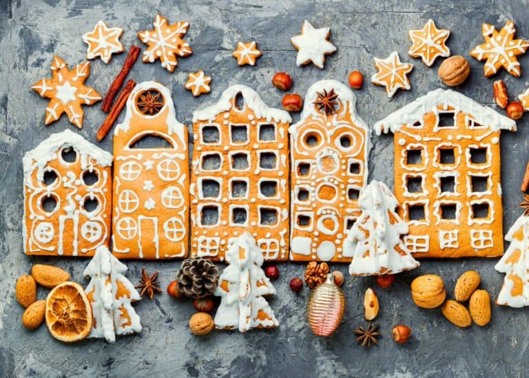 10 gingerbread Christmas decor ideas 🍪🎄 Bringing fairytale charm to ...