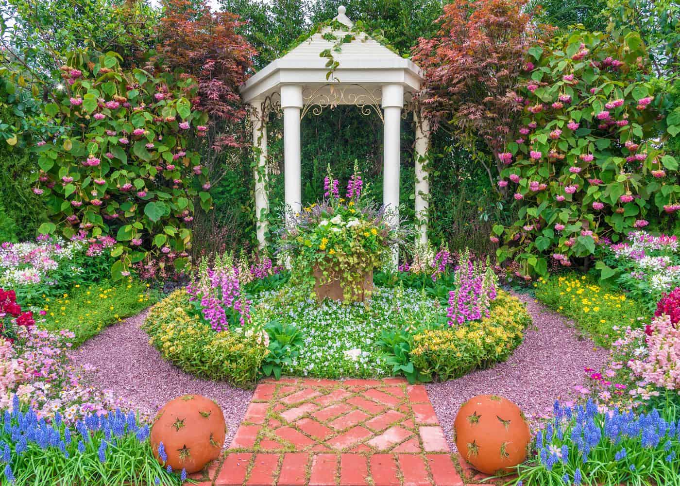 15 flower garden ideas 🌼 🌸 Cultivate a blooming paradise in your backyard