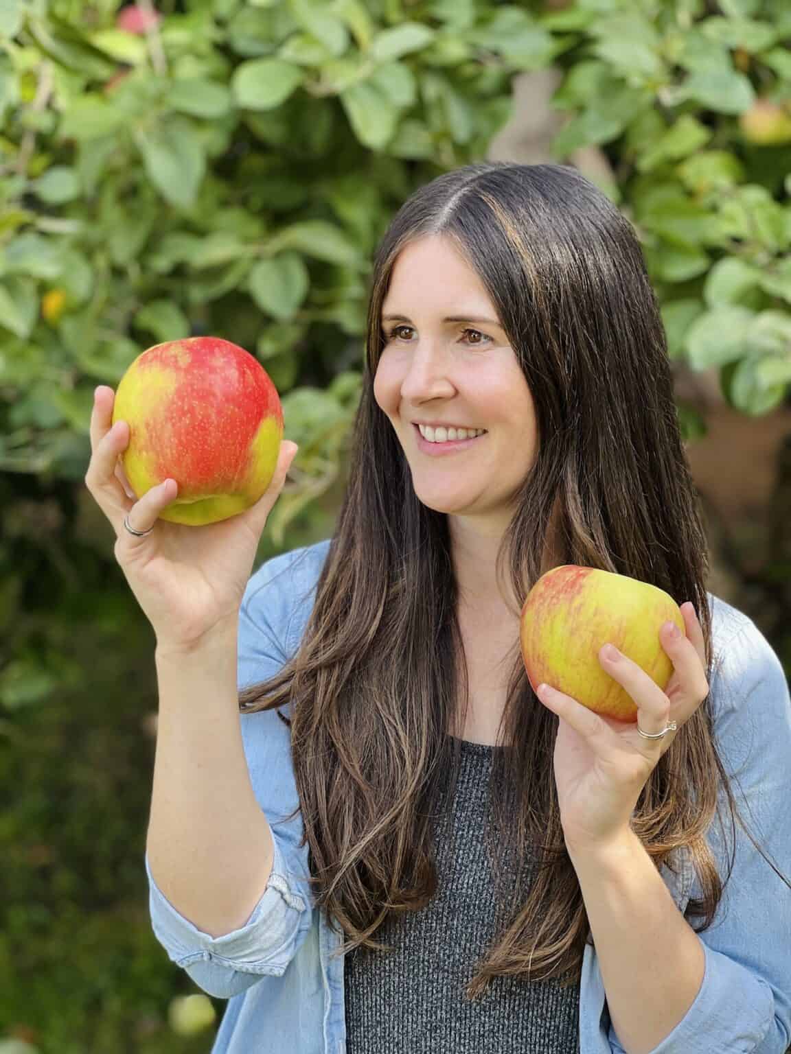 How to grow apples 🌱🍎 Nurture nature's sweet treat in your backyard!